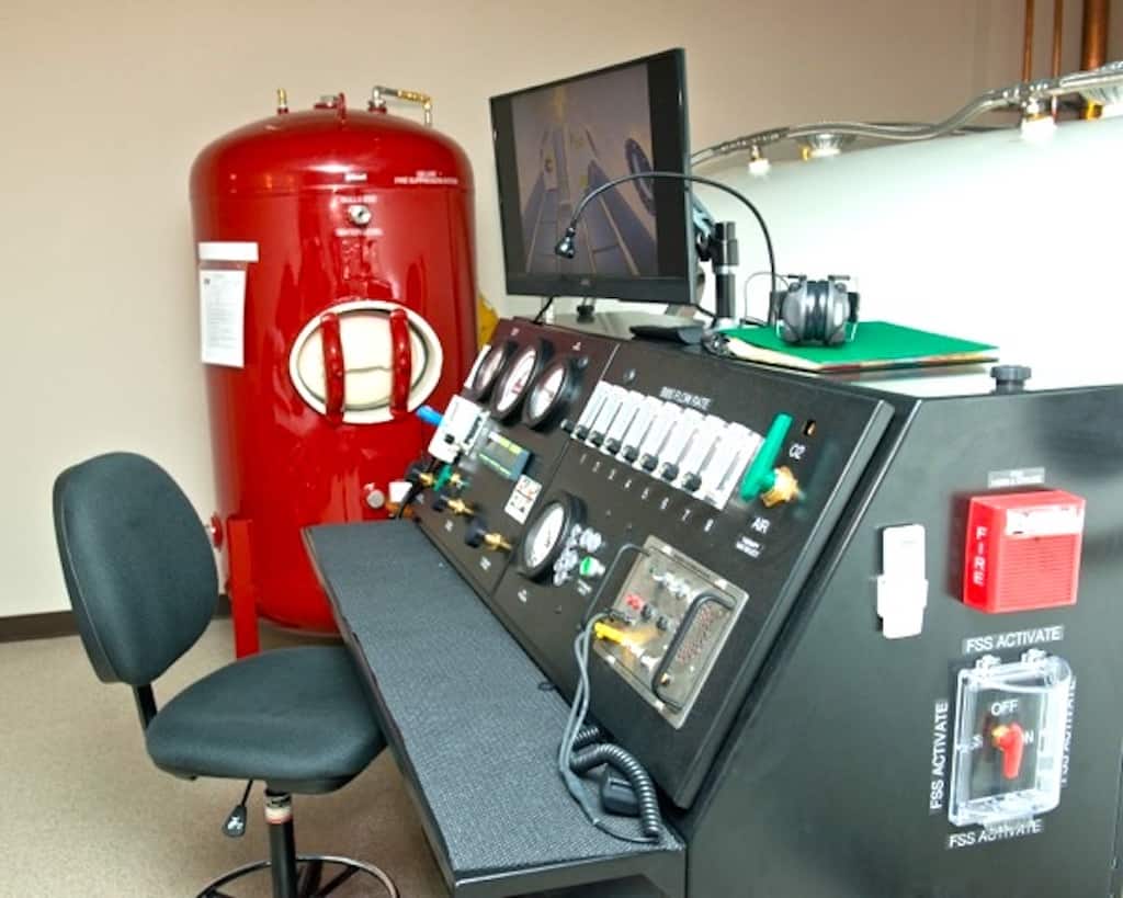 Model 7200 SL Multiplace Hyperbaric Chamber - Hyperbaric Oxygen Therapy ...